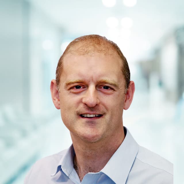 James Artbuthnot | Consultant Orthopaedic Surgeon
