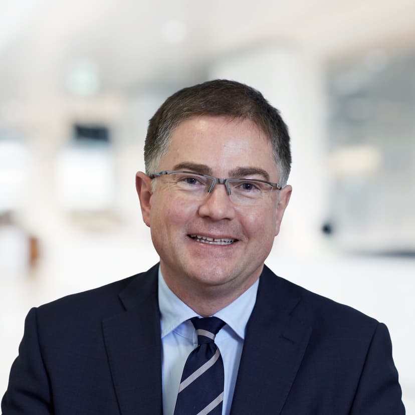 Peter Hill | Consultant Orthopaedic Surgeon in London